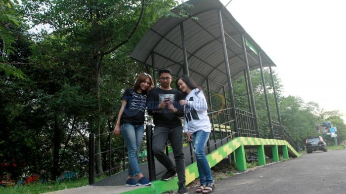 Foto-foto Halte Bus di Taman Akcaya Pontianak - Tribunpontianak.co.id