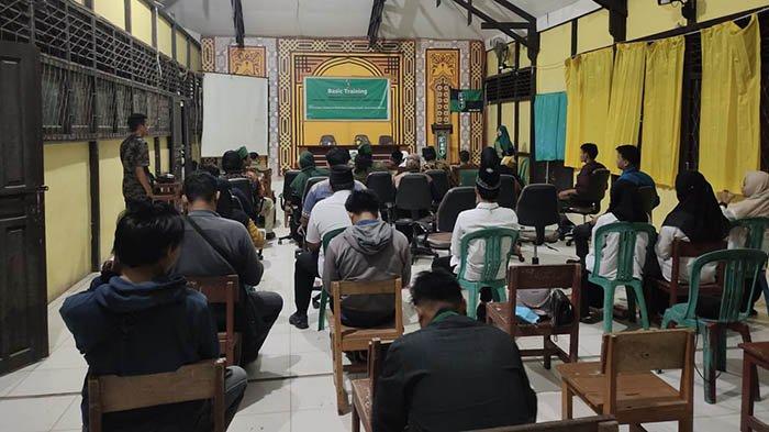 HMI Komisariat Persiapan STKIP Melawi Cabang Sintang Gelar Basic ...