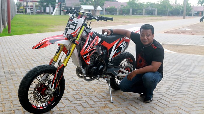 Keren! Lihat dari Dekat Konsep Supermoto di Modifikasi Ini ...