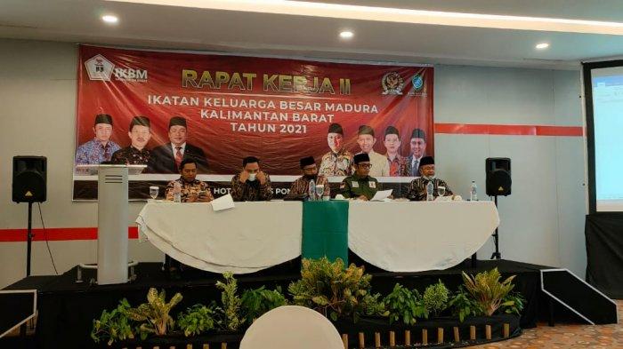 Buka Rapat Kerja IKBM Kalbar, Mahalli Ilyas Minta Pengurus IKBM Kompak ...