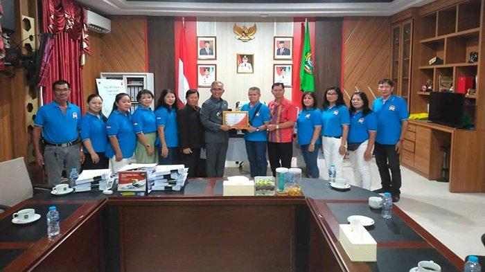 Sumastro Apresiasi Kontribusi Keluarga Lim Untuk Masyarakat Singkawang ...