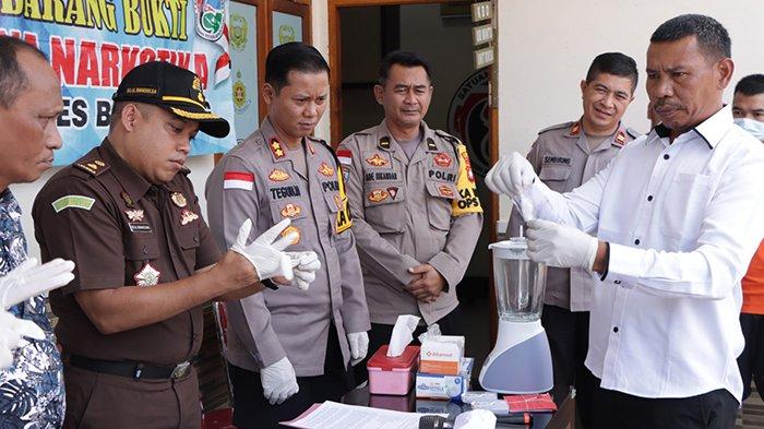 Polres Bengkayang Musnahkan Barang Bukti Narkotika Jenis Sabu Seberat 13.91 Gram ...