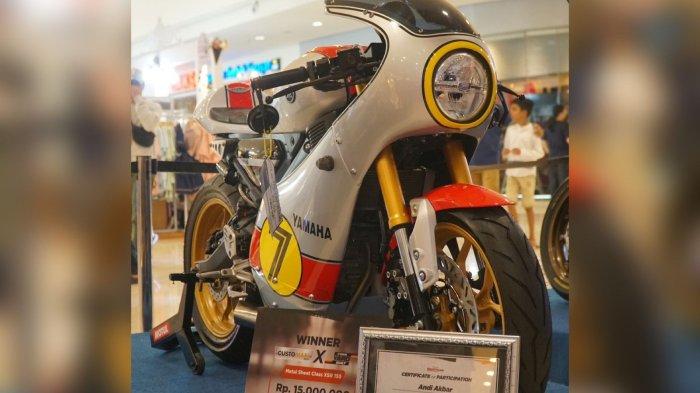 Lagi Ngetren, Jawara Customaxi Ini Bikin XSR 155 Café Racer Full ...