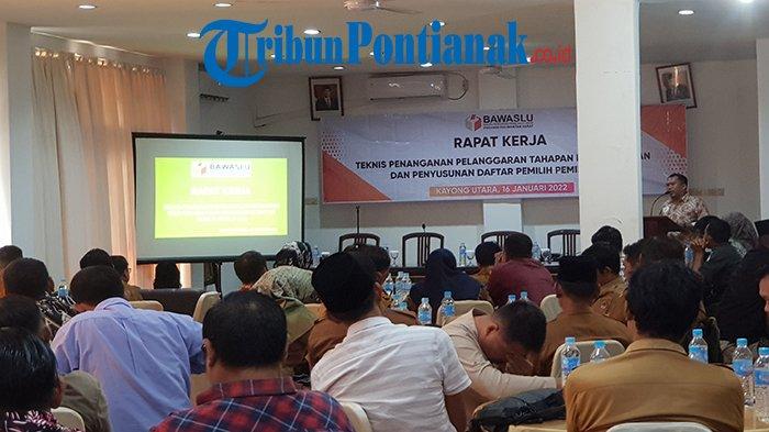 Bawaslu Kalbar Gelar Rapat Kerja Teknis Penanganan Pelanggaran Tahapan Pemutakhiran Daftar ...