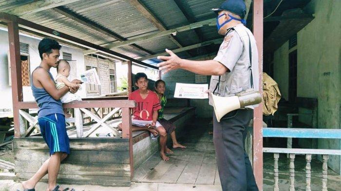 Covid-19 Masih Mewabah, Kanitbinmas Polsek Mukok Imbau Warga Tidak Mudik - Tribunpontianak.co.id