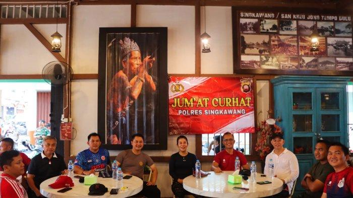 Kapolres Singkawang Olahraga Bersama dan Jumat Curhat dengan Forkopimda dan Tokoh Masyarakat ...