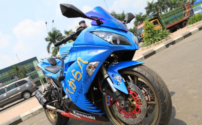 Modifikasi Berkonsep Moto GP Ninja Suzuki Rizla - Tribunpontianak.co.id