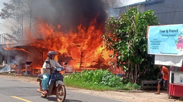 Kebakaran Hebat di Nanga Kalis Rumah Hangus Warga, Saksi Melihat Ada Percikan Api dari Tabung ...