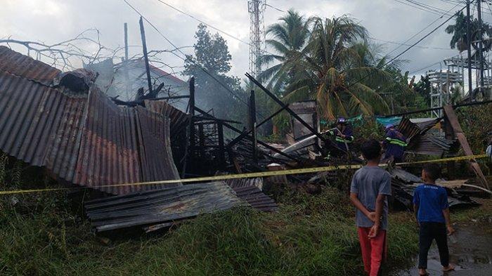 BREAKING NEWS- Satu Rumah di Jalan Purnama 7 Pontianak Terbakar - Tribunpontianak.co.id