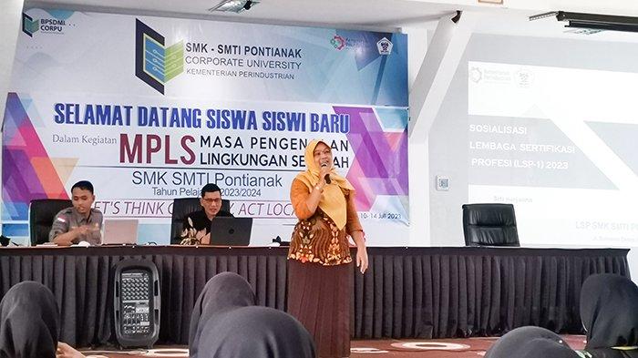 Cetak Lulusan Kompeten, LSP SMK SMTI Pontianak Sosialisasikan ...