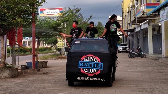 King Rattle Club Kalbar Cabang Sekadau Lakukan Penyemprotan Disinfektan ...