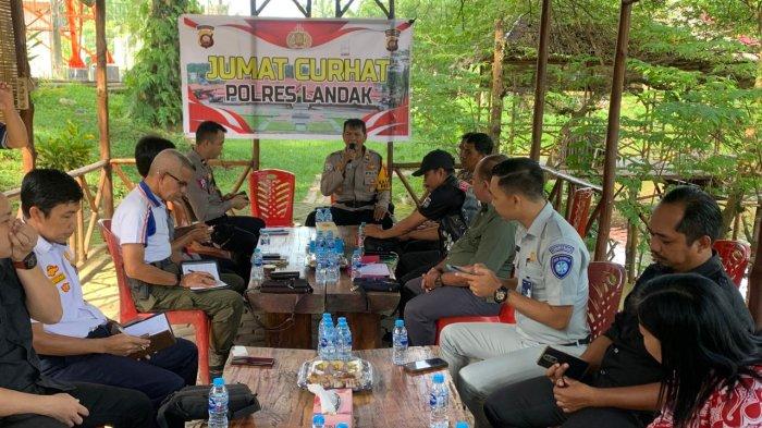 Polres Landak Melaksanakan Jumat Curhat di Gazebo, Bahas Masalah Tertib Lalu Lintas ...