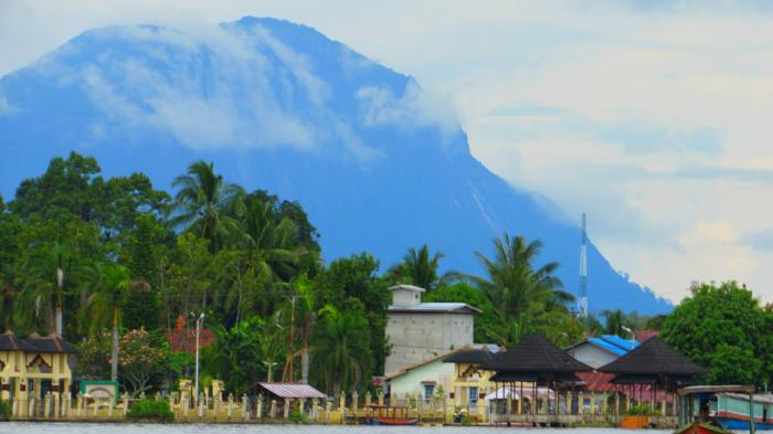 TRIBUNWIKI: Profil Singkat Kabupaten Sintang - Tribunpontianak.co.id