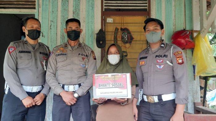 Bhakti Bhayangkara Merdeka, Satlantas Polres Melawi Salurkan Bantuan Sosial - Tribunpontianak.co.id