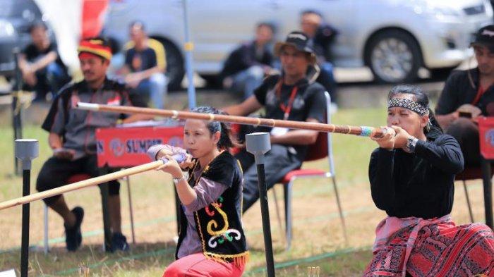 FOTO: Lomba Menyumpit Berbagai Kategori Meriahkan Pekan Gawai Dayak di ...