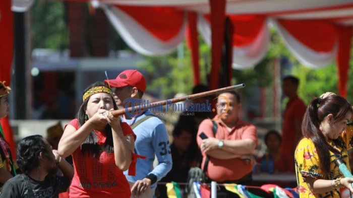 Foto-foto Lomba Sumpit di Pekan Gawai Dayak ke-32 - Tribunpontianak.co.id