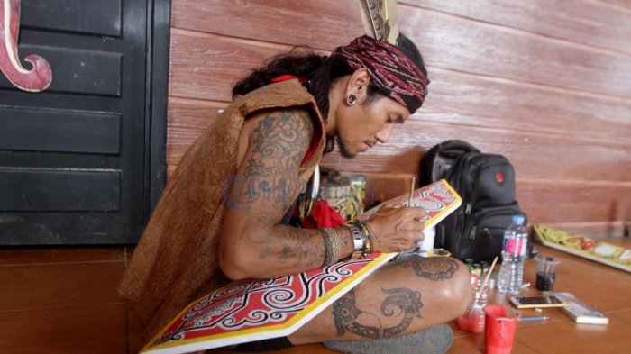 Foto-foto Lomba Lukis Perisai di Acara Pekan Gawai Dayak (PGD) ke-33 - Tribunpontianak.co.id