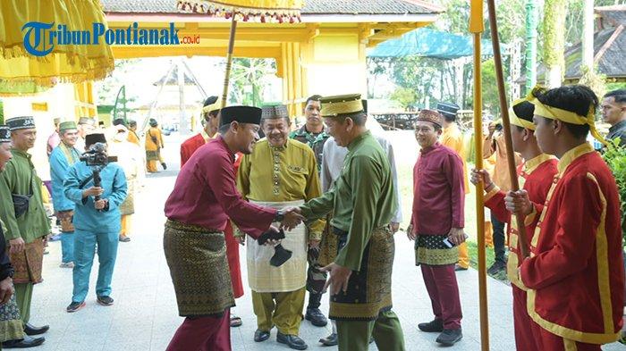 Bupati dan Wakil Bupati Sambas Ziarah ke Makam Sultan - Tribunpontianak.co.id