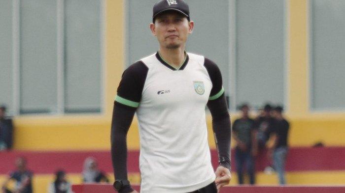 Liga 2 : Gresik United Tunjuk Sosok Pelatih Berlisensi A AFC, Gantikan ...