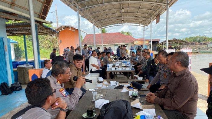 Jumat Curhat Polres Kubu Raya Bersama Masyarakat Desa Kua Mandor A, Berikut Pembahasannya ...