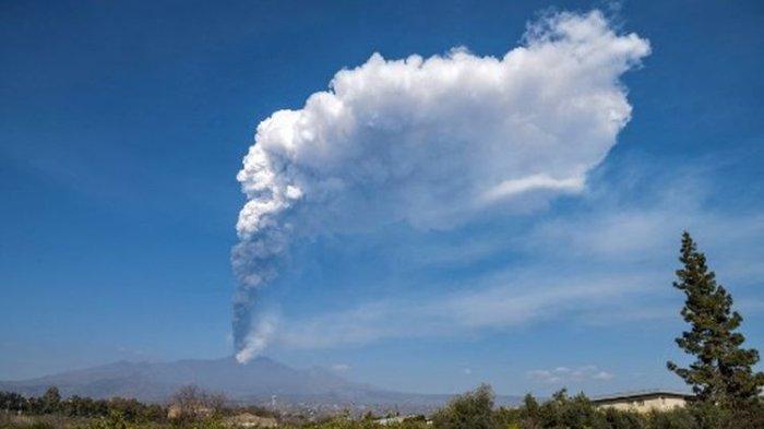 Daftar Gunung Berapi Paling Aktif di Dunia ! Dari 10, Ada Satu Gunung ...
