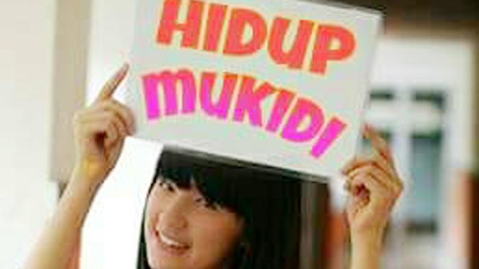Heboh Humor Mukidi! Ini Sosok di Balik Cerita Guyonan Itu ...