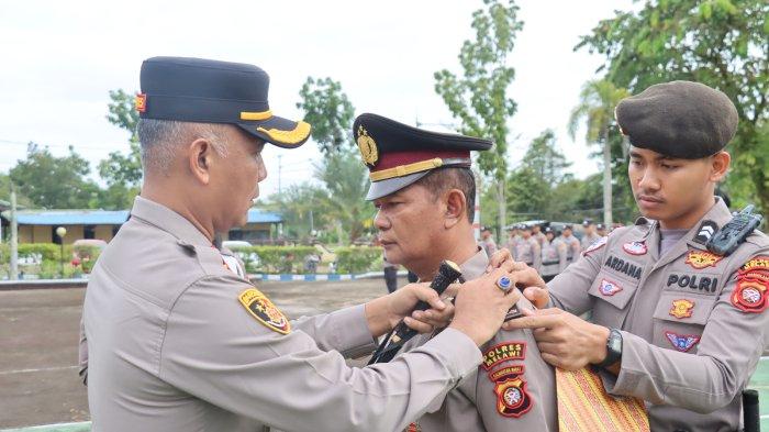 Kapolres Melawi Pimpin Upacara Kenaikan Pangkat Pengabdian Polri - Tribunpontianak.co.id