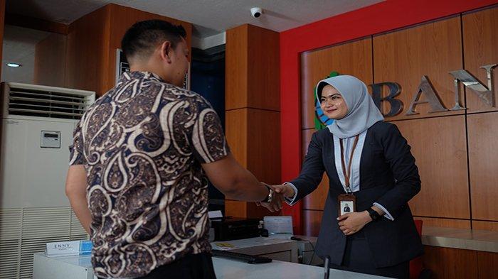 Nasabah Buktikan Slogan Bank Kalbar, Bank Kite Punye Kite Sejalan ...