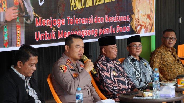 Songsong Pemilu Damai 2024, Kapolres Mempawah Fauzan Sukmawansyah Ajak Masyarakat Jaga Kerukunan ...