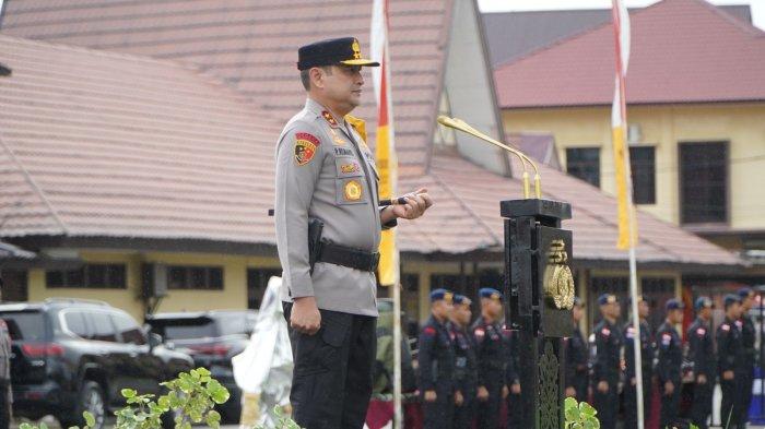 Kapolda Kalbar Pimpin Apel Gelar Pasukan Operasi Lilin Kapuas dan Operasi Aman Cemara Kapuas ...