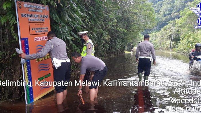 Operasi Zebra Dimulai, Satlantas Polres Melawi Pasang Papan Informasi Banjir di Beberapa Titik ...