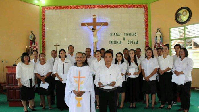 Pastor Paroki Santo Paulus Sekayam Lantik BPUK Stasi Pengadang Sanggau ...