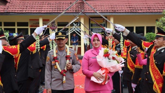 Polres Ketapang Gelar Tradisi Farewell Pisah Sambut Kapolres Ketapang - Tribunpontianak.co.id