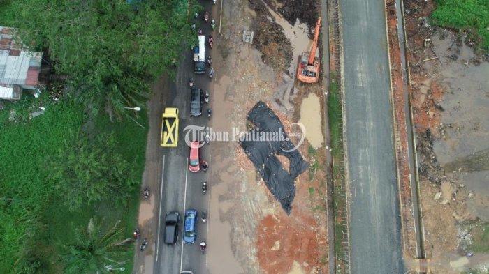 FOTO: Pembangunan Duplikasi Jembatan Landak, Jalan Untuk Landasan Belum ...