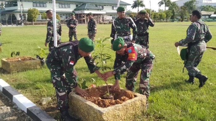 Galang Gerakan Penghijauan, Kodim 1202/SKW Tanam Pohon di Makodim - Tribunpontianak.co.id