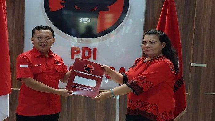 Mikael Injek Barayungk Daftar Bacagub Kalbar 2024 ke PDIP ...