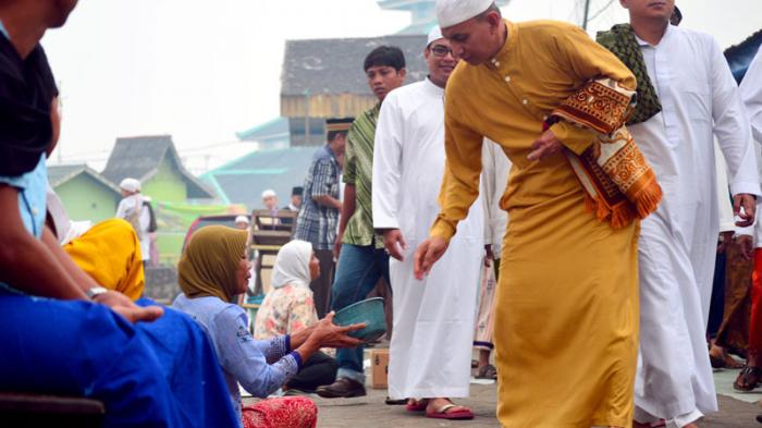 Pengertian dan Hukum Sedekah dalam Agama Islam - Tribunpontianak.co.id