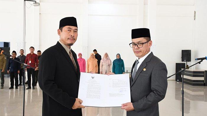 Erwin Sudrajat Resmi Dilantik Sebagai Pj Sekda Kabupaten Kayong Utara ...