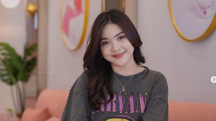 Profil, Nama Asli dan Umur Dinda Teratu, Penyanyi Dangdut Viral Lewat ...