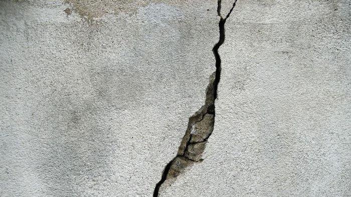 Penyebab Dinding Rumah Retak, Wajib Diketahui Sebelum Persiapan Membuat ...