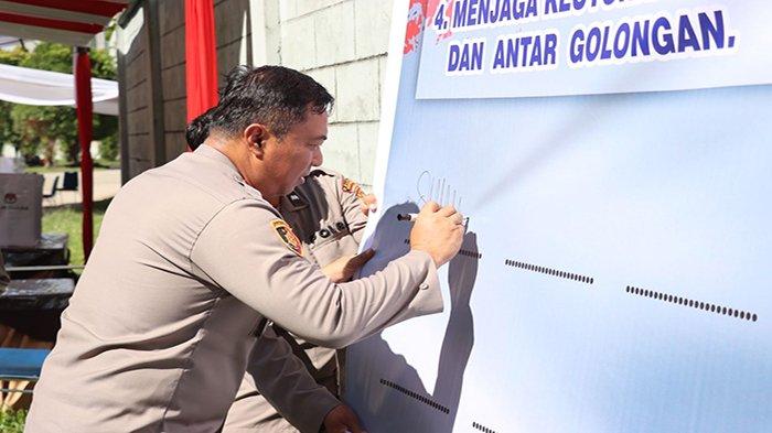 Momentum Sispamkota Polres Mempawah Diisi Deklarasi Pilkada Damai 2024 - Tribunpontianak.co.id