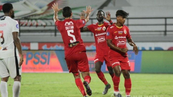 Skor Sementara Persija Jakarta vs Persita Tangerang: Ilham Rio Fahmi ...