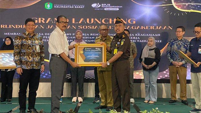 Komitmen Lindungi Pekerja, CMI Raih Paritrana Award Tingkat Provinsi Kalimantan Barat ...