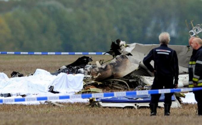 Pilot Jennifer Casey Tewas Dalam Aksi Akrobati Pesawat Apresiasi Publik ...