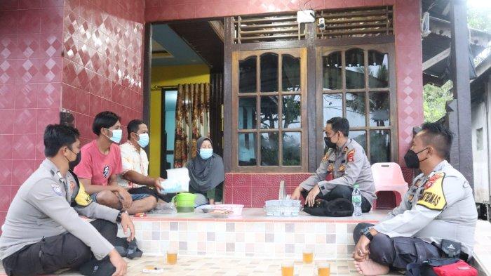 Patroli Kamtibmas Lewat Jalur Sungai ke Tiga Desa, Ini Pesan Kapolsek Nanga Pinoh pada ...