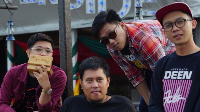 PFM Rilis Album Baru Berjudul 'Tak Berakhir Perih', Terinspirasi Dari ...