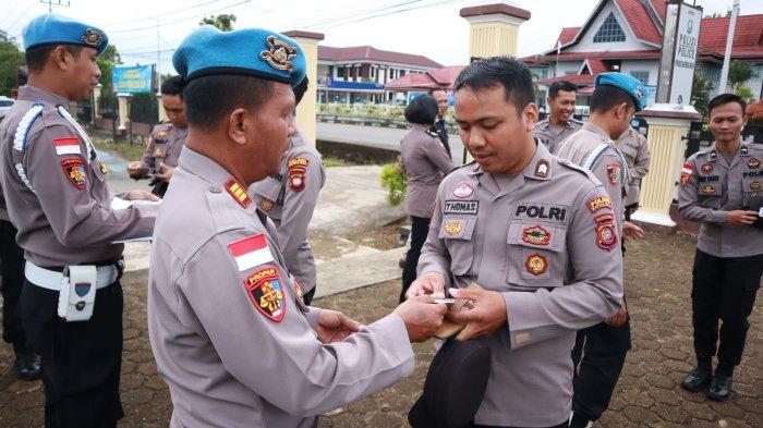 Gelar Gaktiblin, Kasi Propam Cek Administrasi dan Sikap Tampang Personel Polres Kapuas Hulu ...