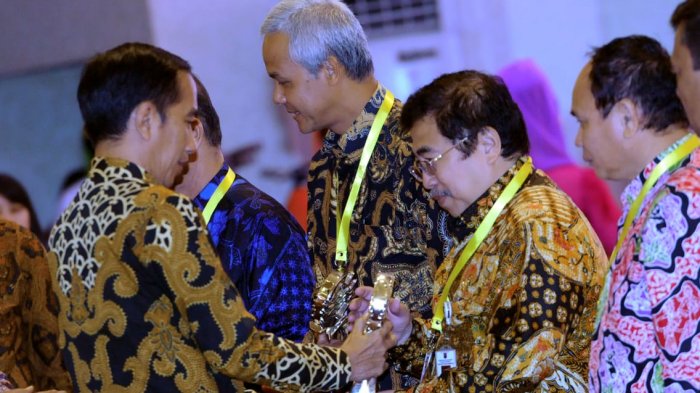 Kalbar Raih TPID Terbaik se-Kalimantan dari Presiden Jokowi - Tribunpontianak.co.id