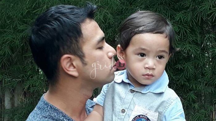 5 Gaya Fashion Rafatar, Kecil-Kecil Udah Gaya Banget Nih ...