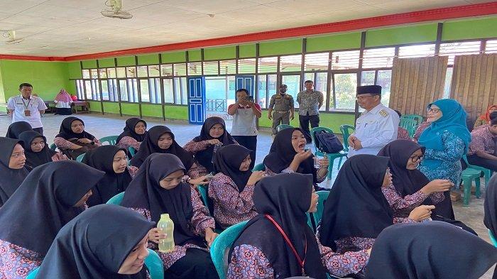 Pj Bupati Ismail Buka Sosialisasi Gizi Anemia dan Pencegahan Stunting ...
